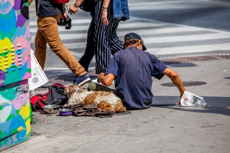 Seven Ways You Can Help the Homeless During Hot Weather | CanadaHelps ...