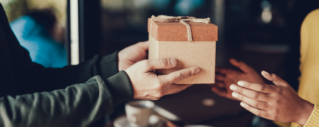 Giving Lessons For Your Charity's 2022 Fundraising Plan | CanadaHelps ...