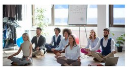 Softchoice - Séances de yoga au bureau de Montréal - CanaDon