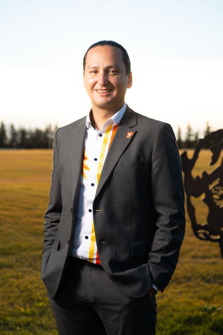 Walk The Walk 2022: A Celebrity Drag Show - Cadmus Delorme - Chief of ...